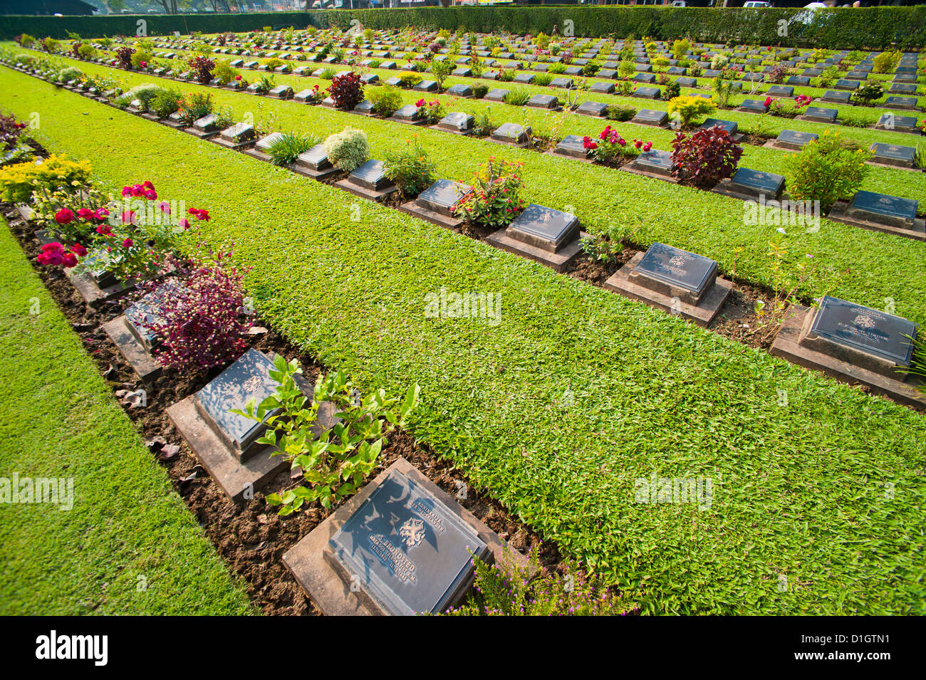 Grave Gravestone Cemetery High Resolution Stock Photography and Images ...