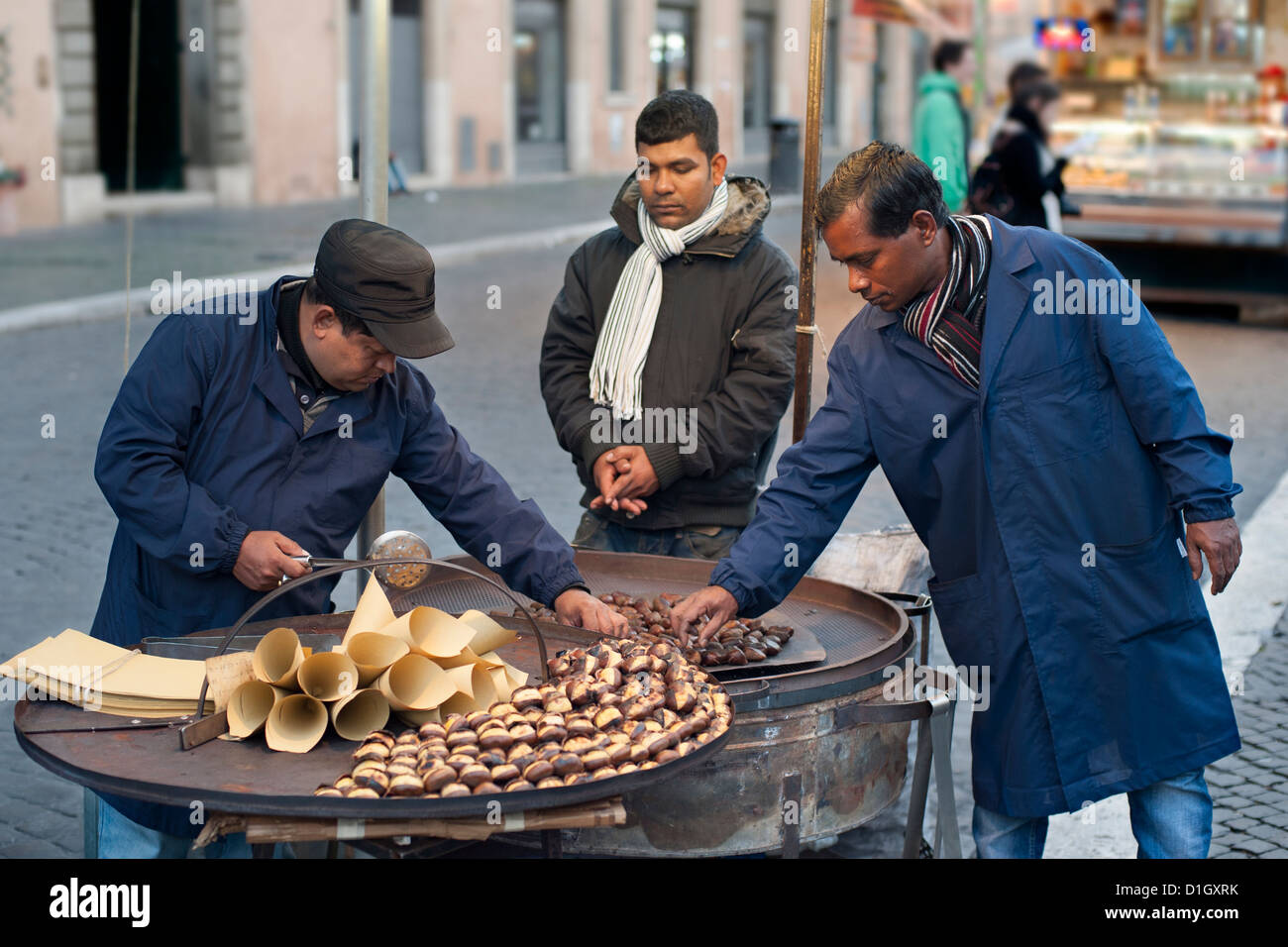 Roasted chestnuts stall hi-res stock photography and images - Alamy