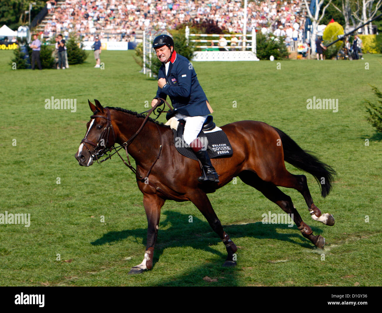 31.07.2011 Robert Smith on Talan at The Longines Royal International ...