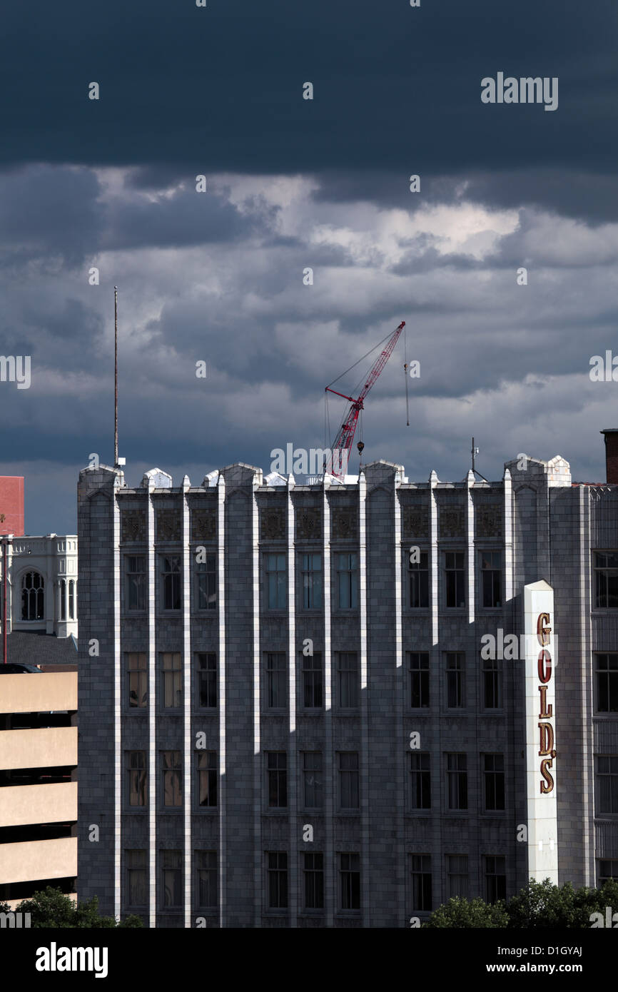 Buildings above clouds hi-res stock photography and images - Alamy