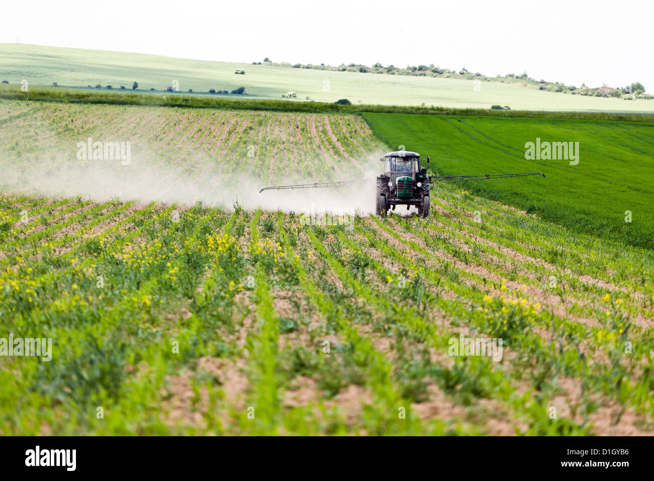 Agriculture tractor spray farm field hi-res stock photography and ...