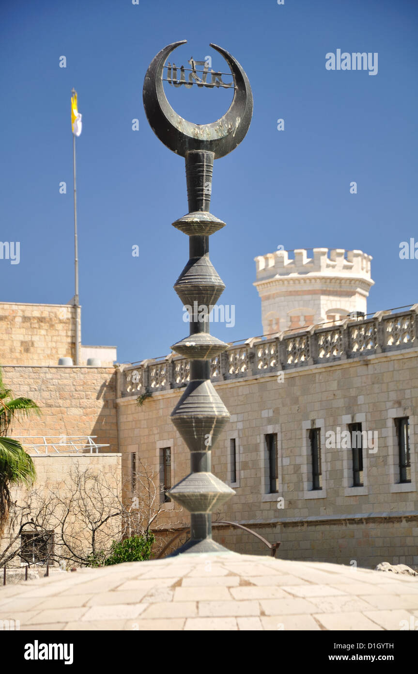 The steeple of a mosque in Old Jerusalem city Stock Photo - Alamy