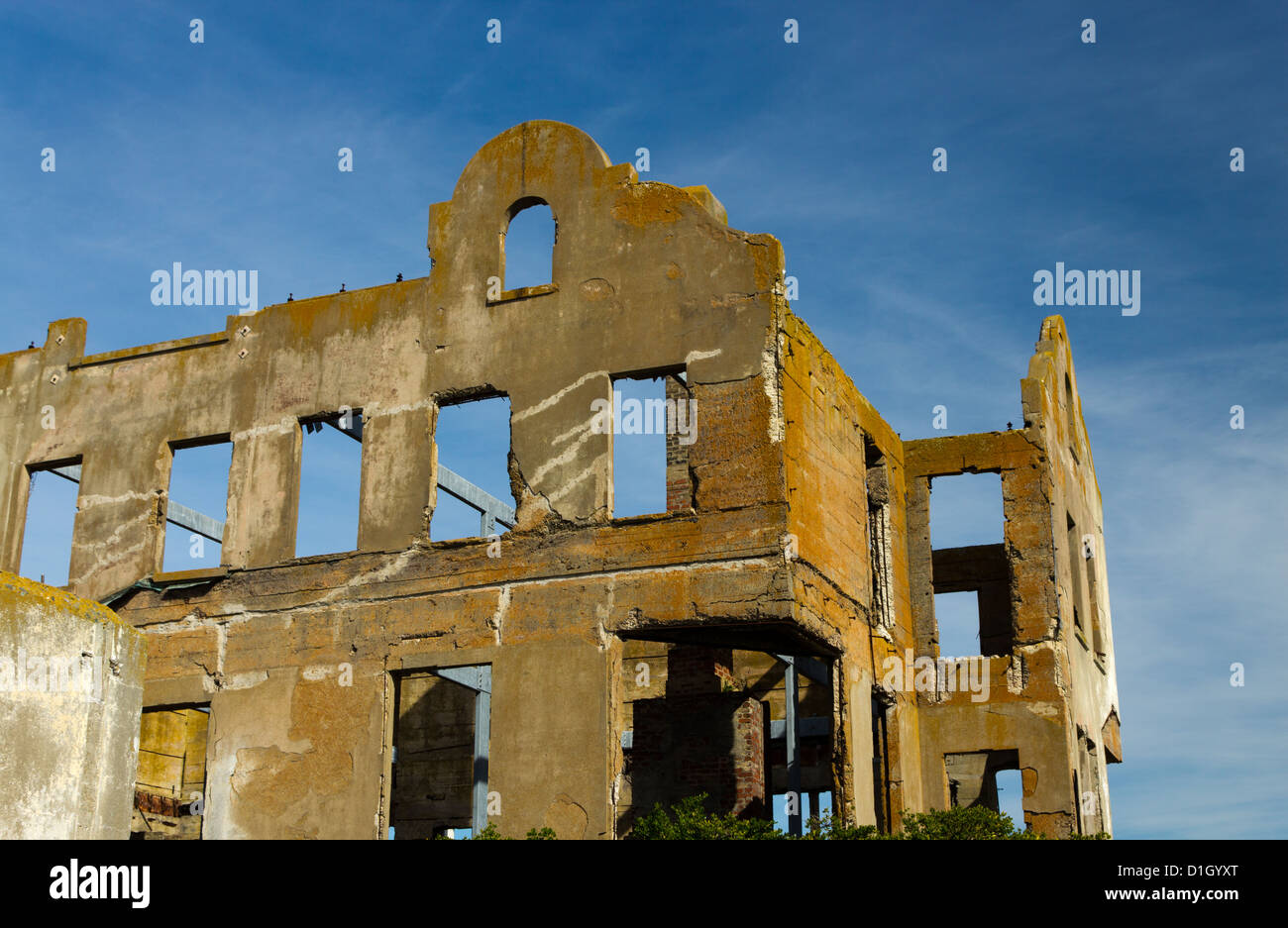 Old building ruins Stock Photo - Alamy