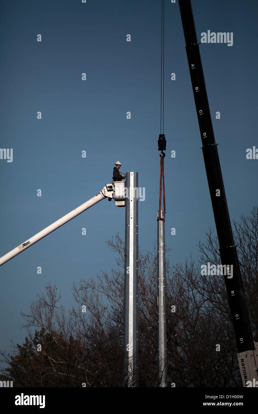 Man in bucket next steel hi-res stock photography and images - Alamy