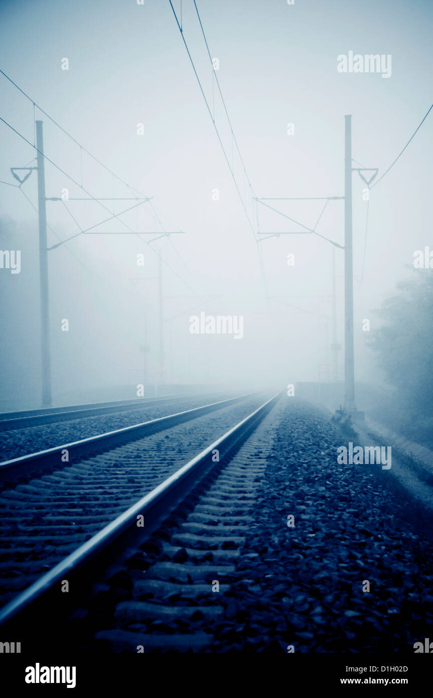 Foggy railroad hi-res stock photography and images - Alamy