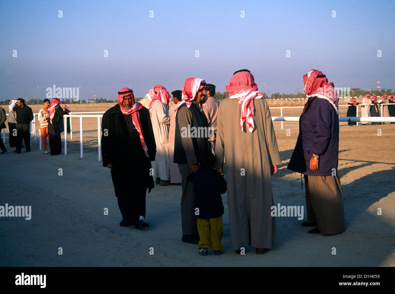 Kuwaiti Men High Resolution Stock Photography and Images - Alamy