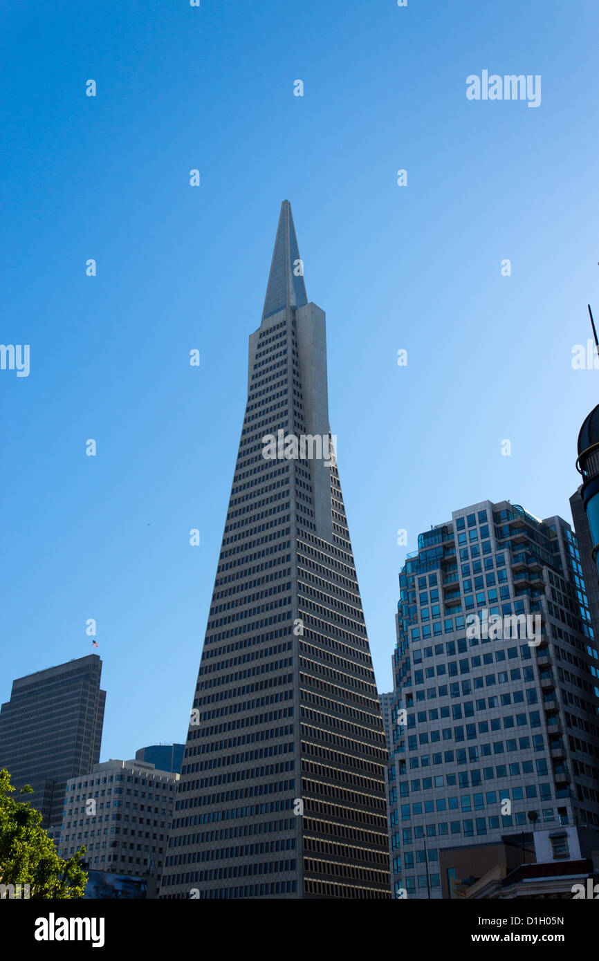 Transamerica pyramid architecture hi-res stock photography and images ...