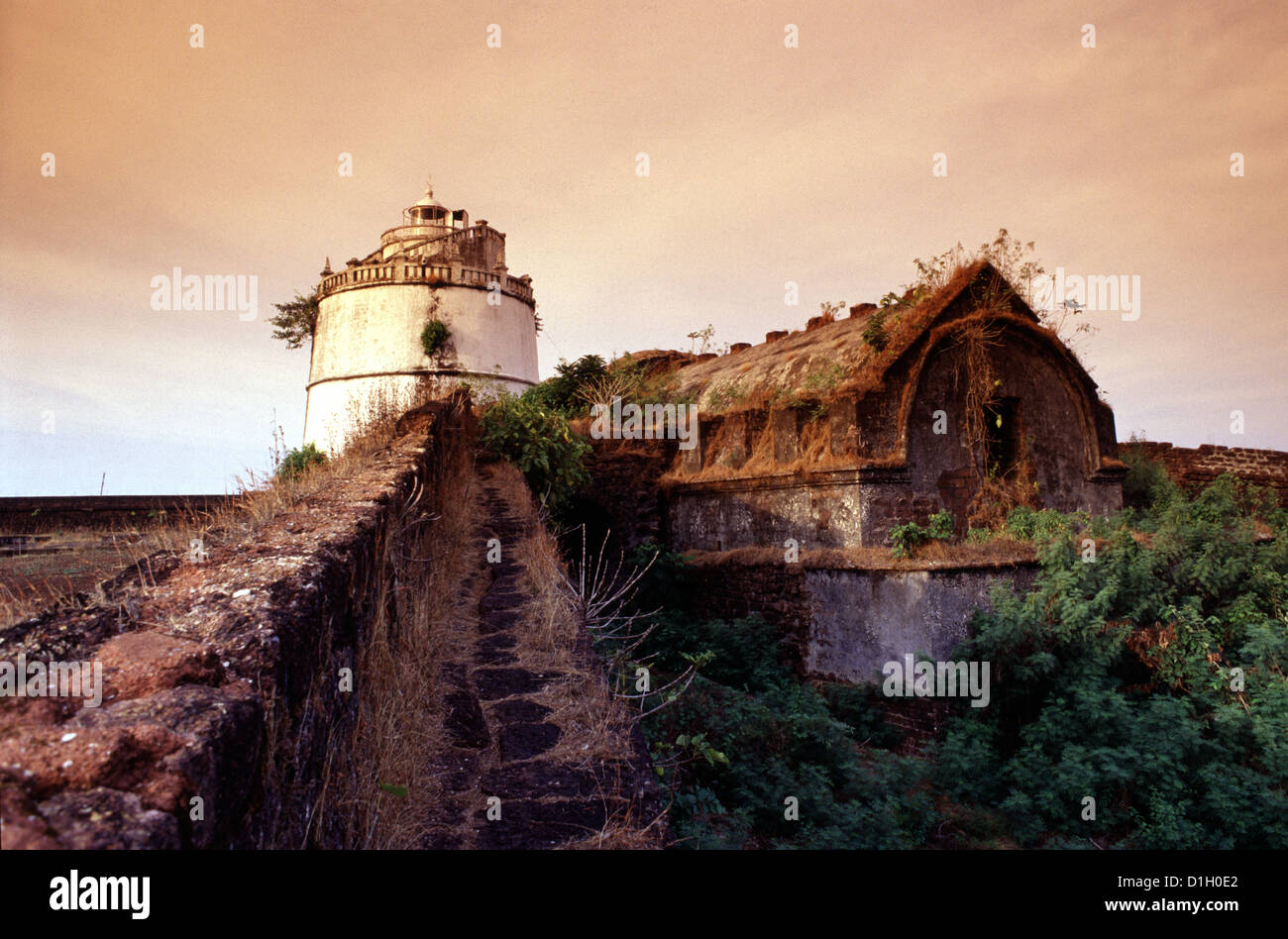 Portuguese ruin india hi-res stock photography and images - Alamy