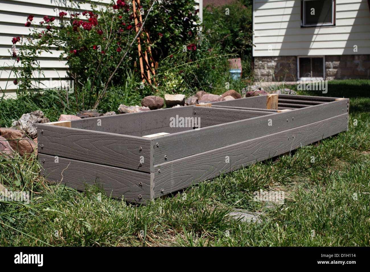 Finished raised planting bed Stock Photo - Alamy