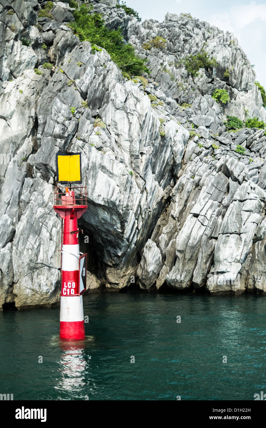 Buoy shipping danger rocks sink hi-res stock photography and images - Alamy