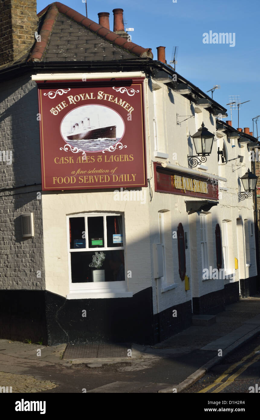 Chelmsford pub hi-res stock photography and images - Alamy