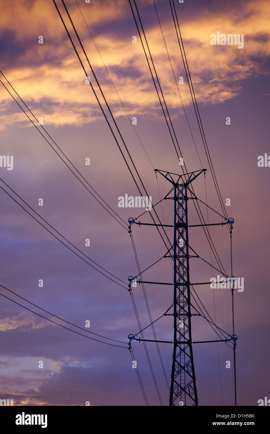 Elecricity pylons hi-res stock photography and images - Alamy
