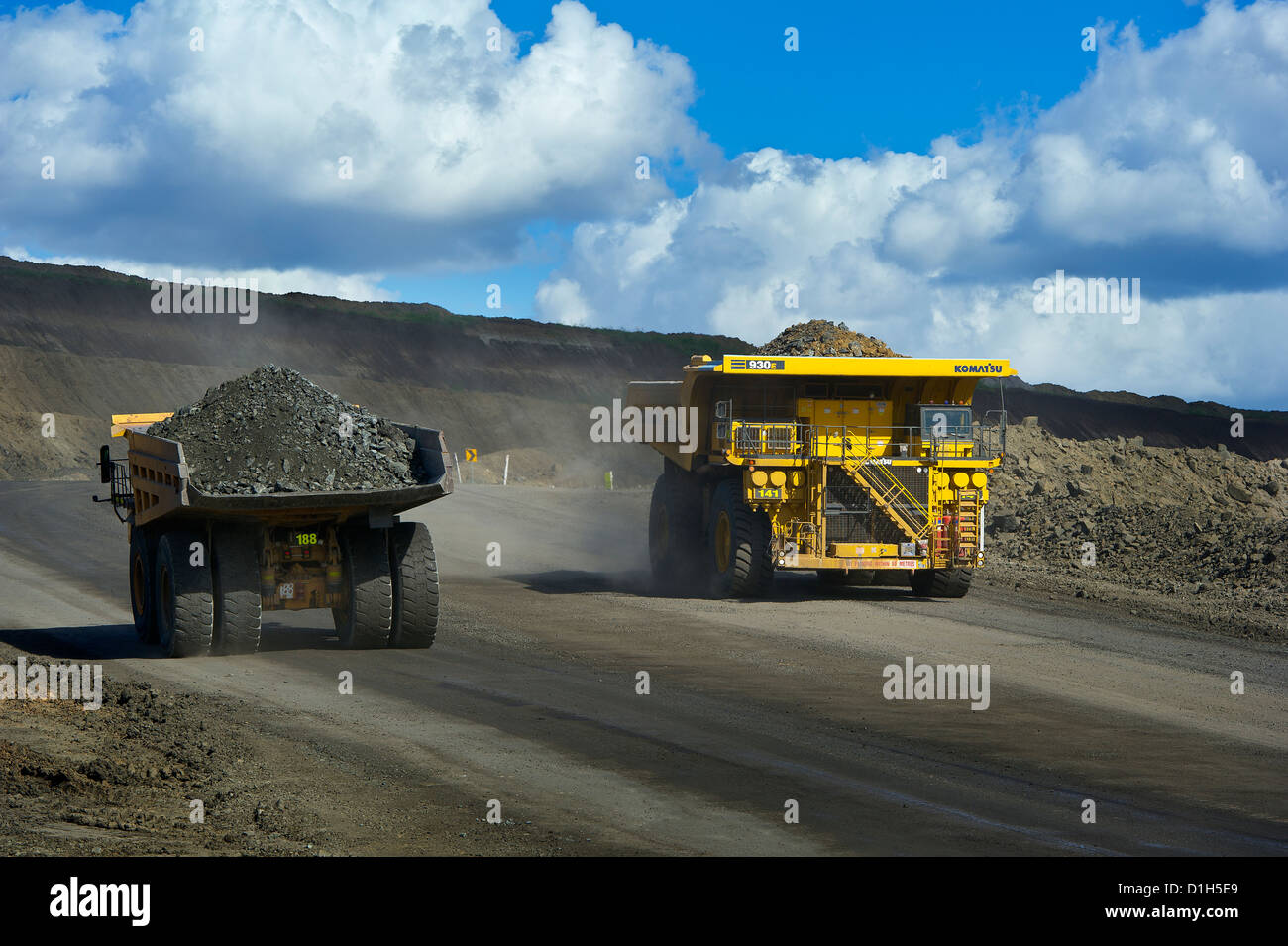 Mining truck close ups hi-res stock photography and images - Alamy