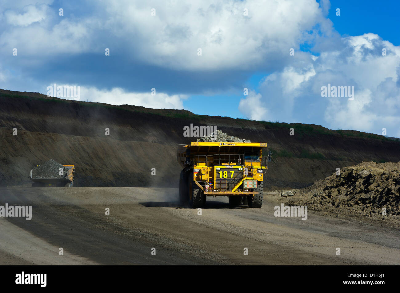 Mining truck close ups hi-res stock photography and images - Alamy