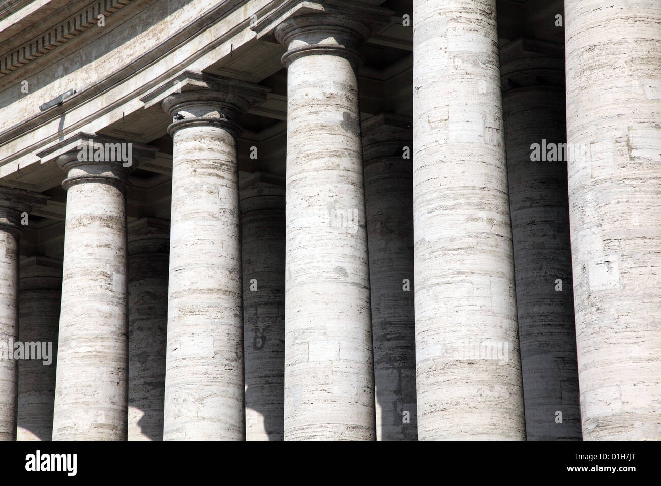 Column columns colonnade hi-res stock photography and images - Alamy