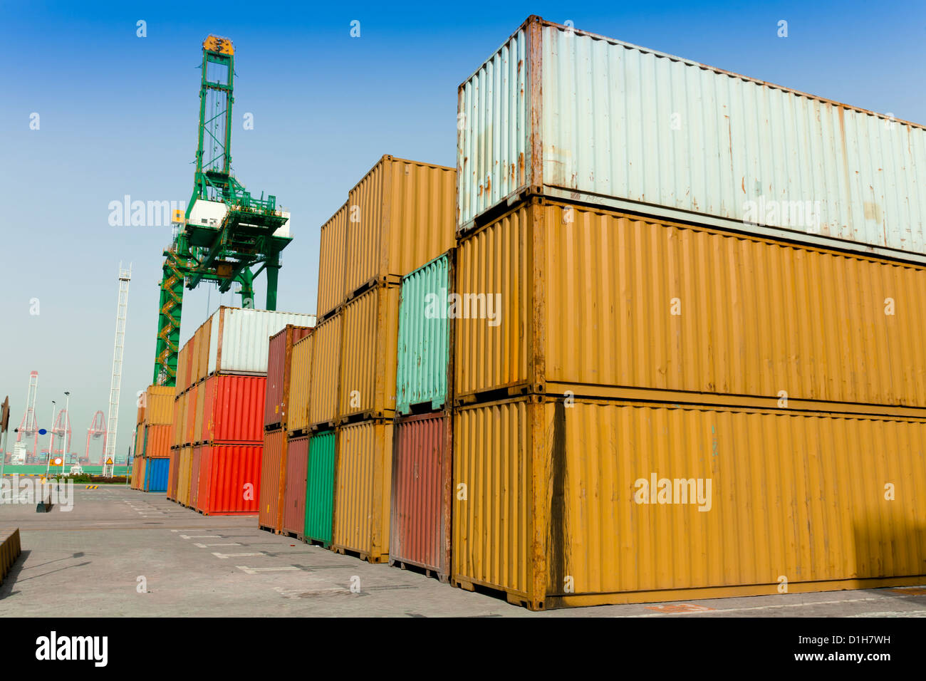 Cargo container harbor Stock Photo - Alamy