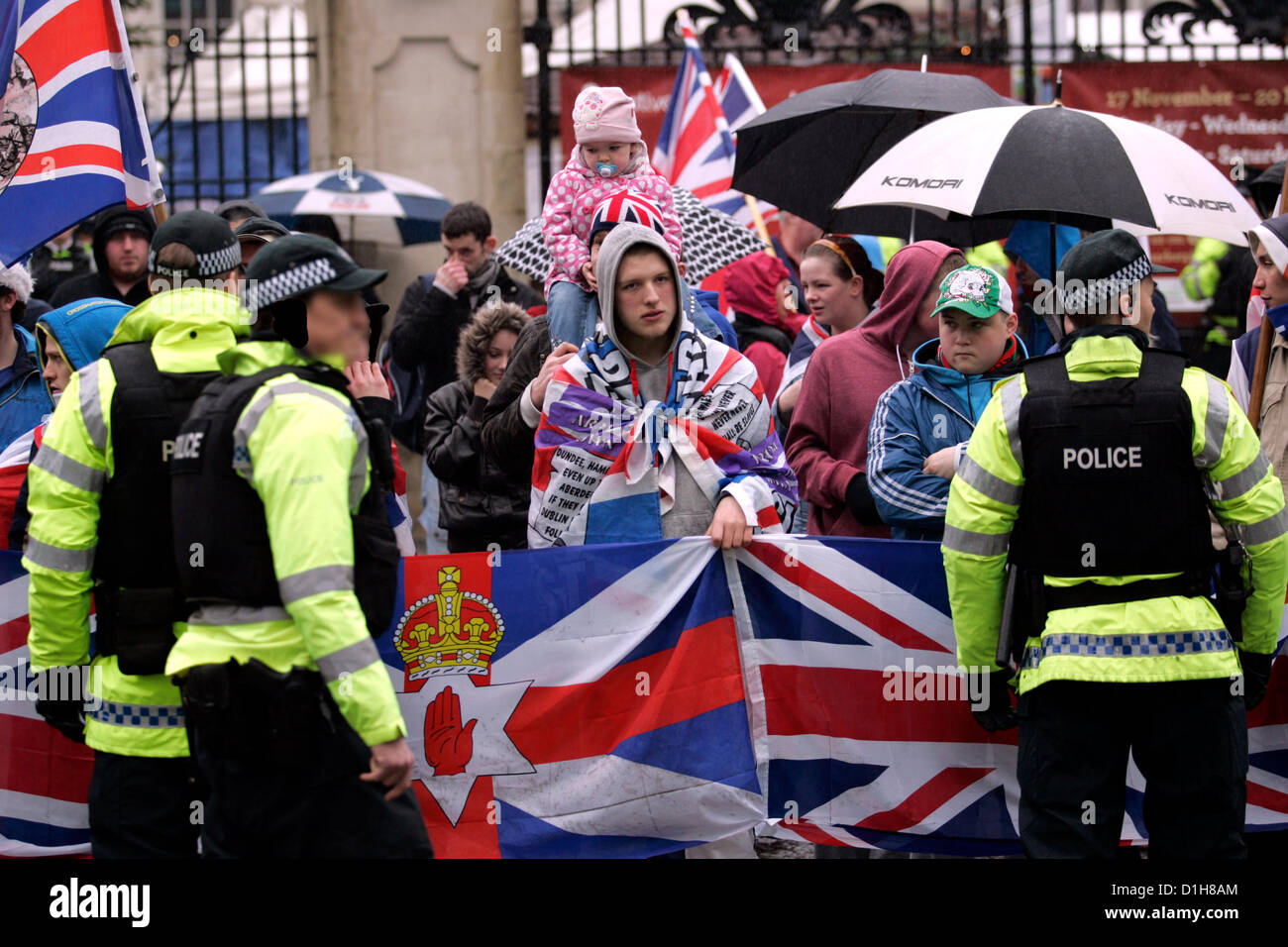 Psni hat hi-res stock photography and images - Alamy