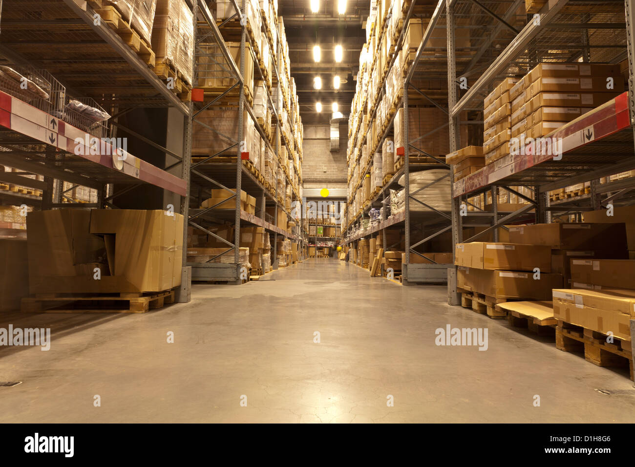 Supermarket warehouse storage hi-res stock photography and images - Alamy