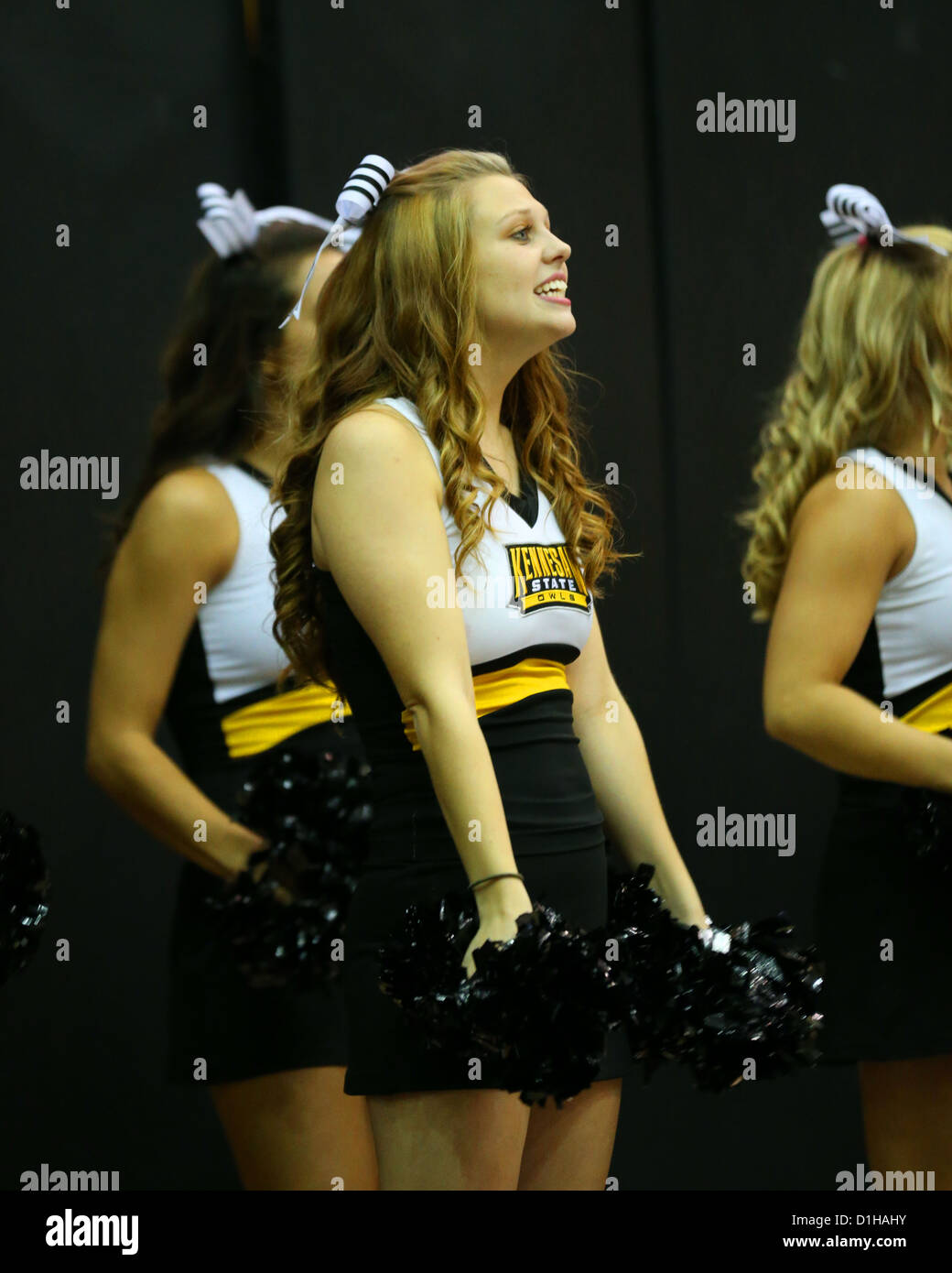 Kennesaw State cheerleader rooting on the team Stock Photo - Alamy