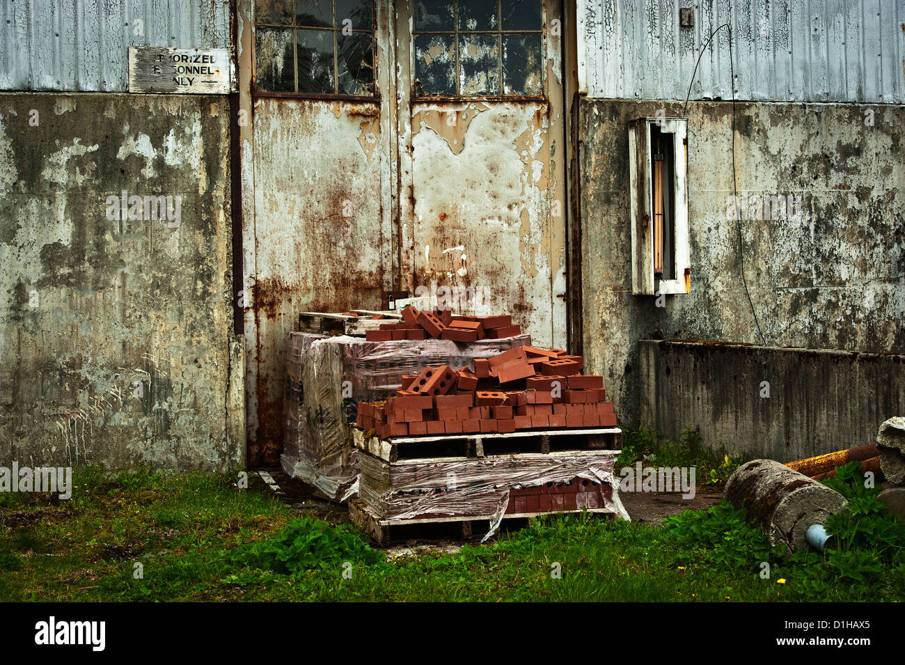 Bricks in pile hi-res stock photography and images - Alamy