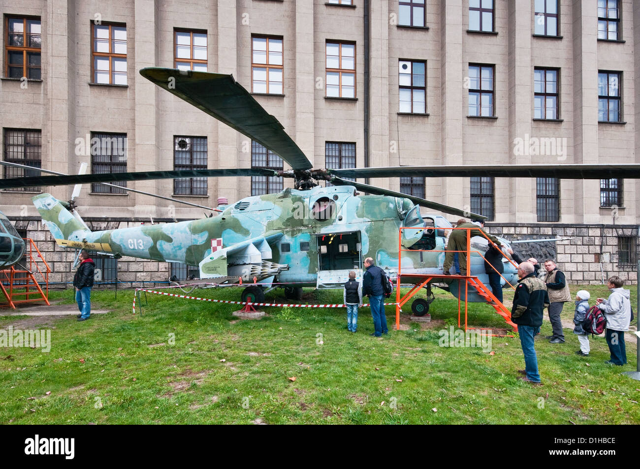 Mi 24 helicopter hi-res stock photography and images - Alamy