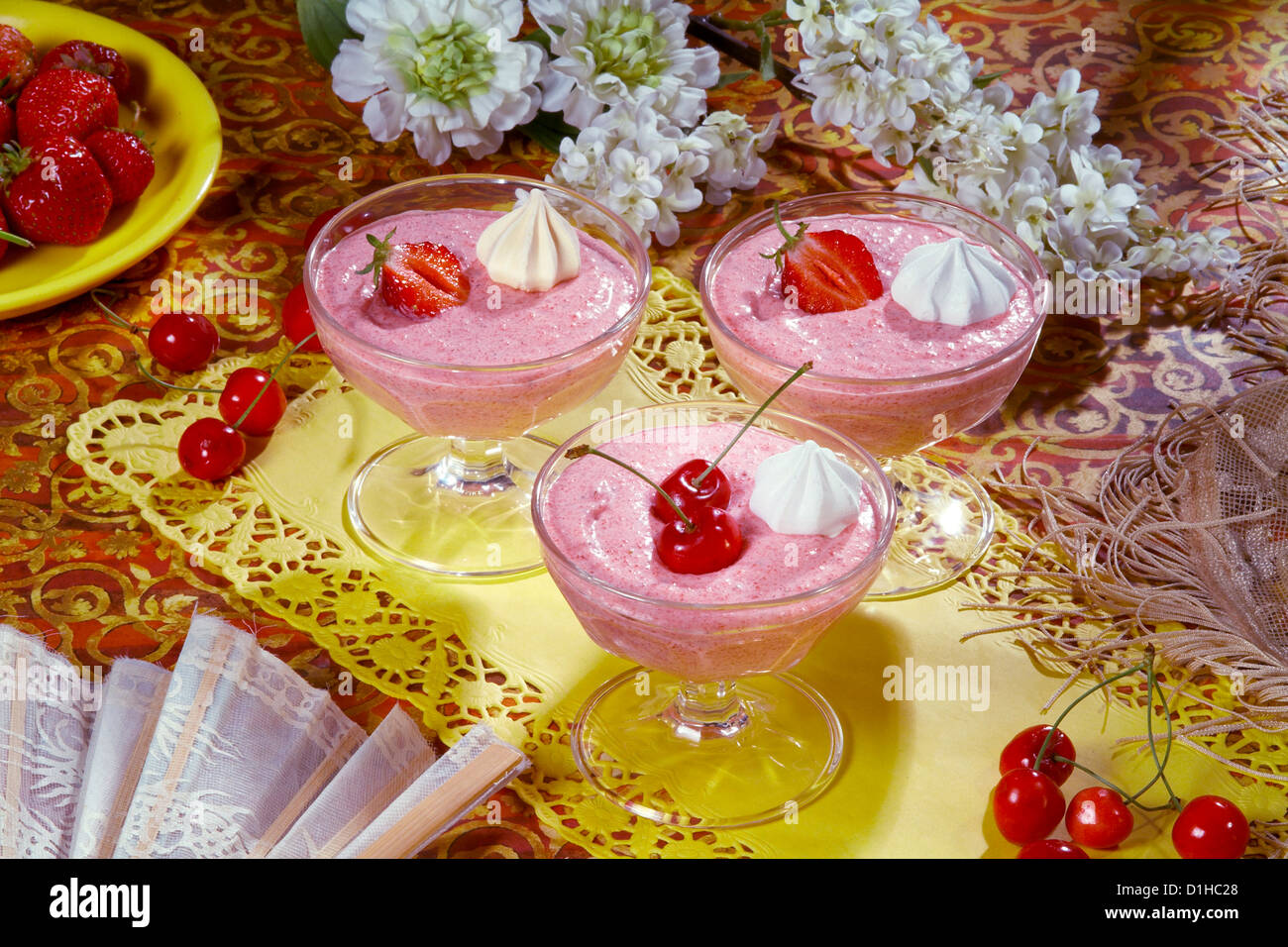 Rose mousse hi-res stock photography and images - Alamy