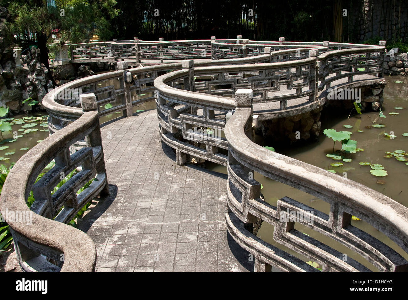 Nine Turn Bridge, Lou Lim Loec Gardens, Macau, China Stock Photo - Alamy