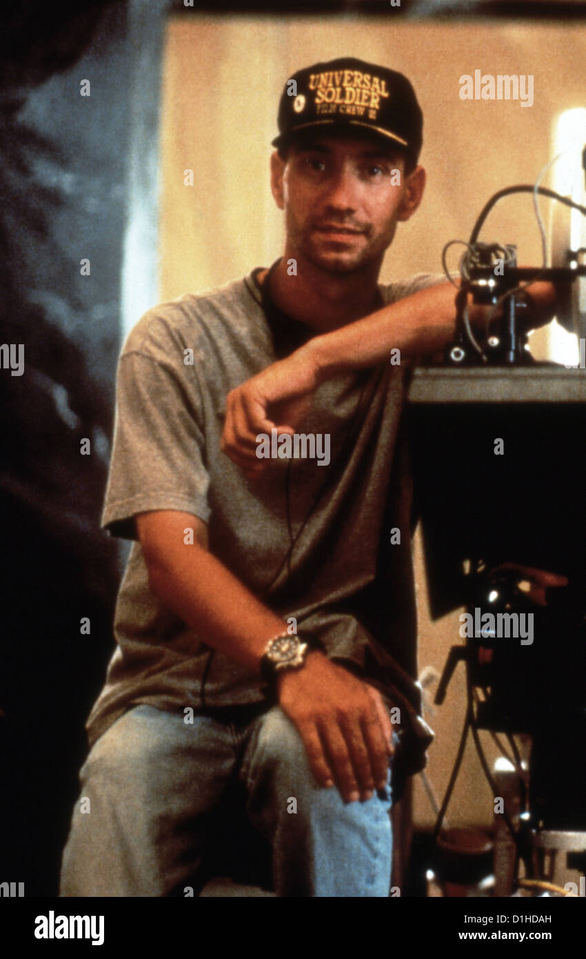 Roland emmerich director on set hi-res stock photography and images - Alamy