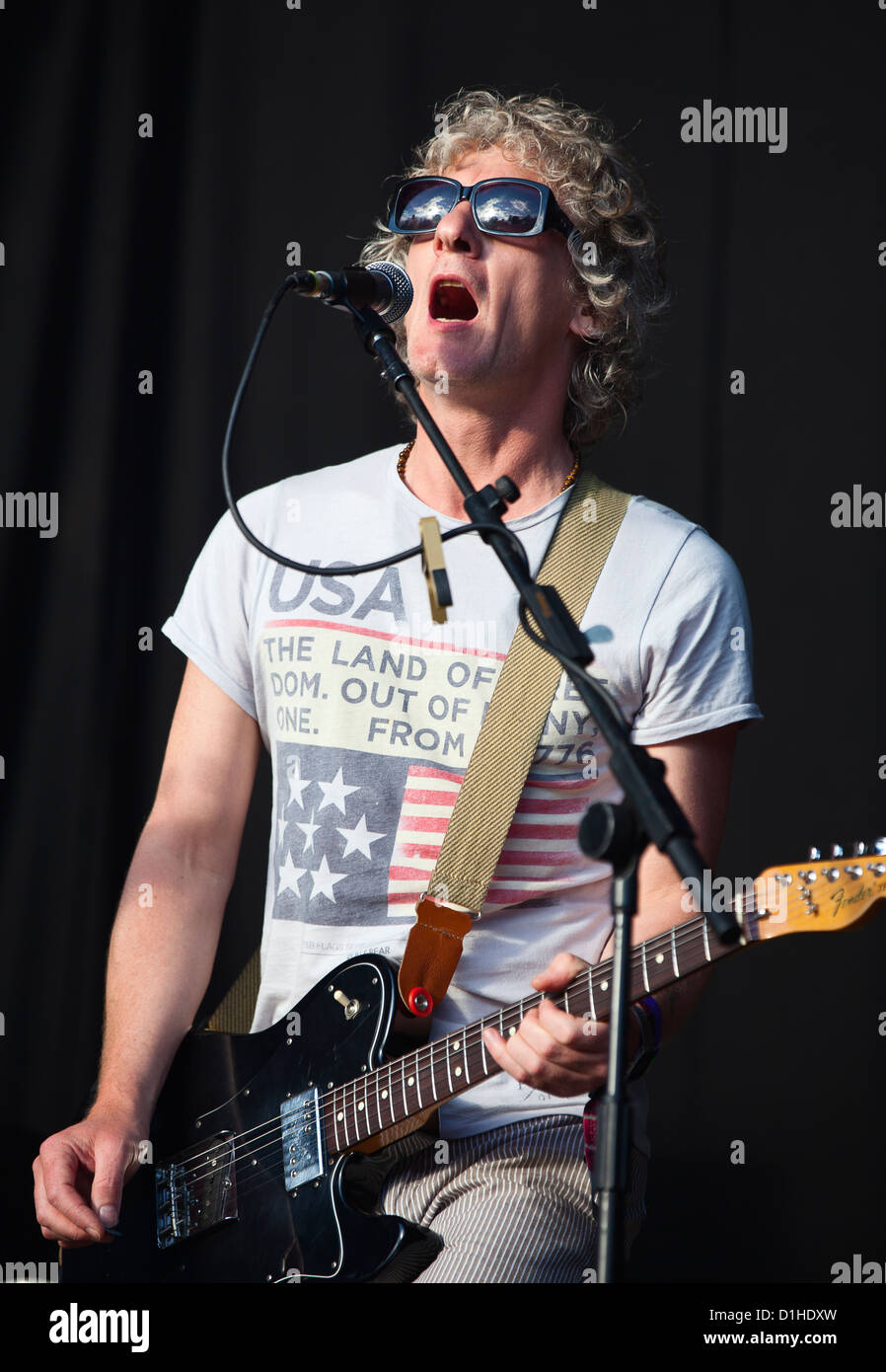 Guitarist Steve Finnerty performs live with band Alabama 3 at Beautiful ...