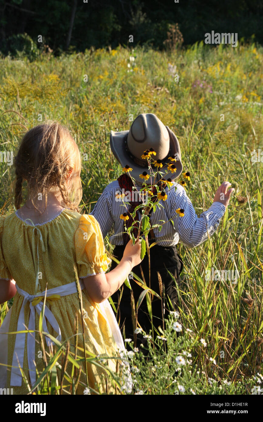 Children sweethearts daisy hi-res stock photography and images - Alamy