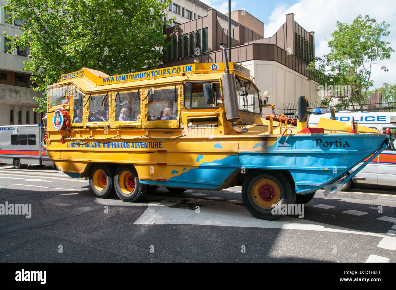 London Amphibious Duck Tours. Portia Amphibious Vehicle Stock Photo - Alamy