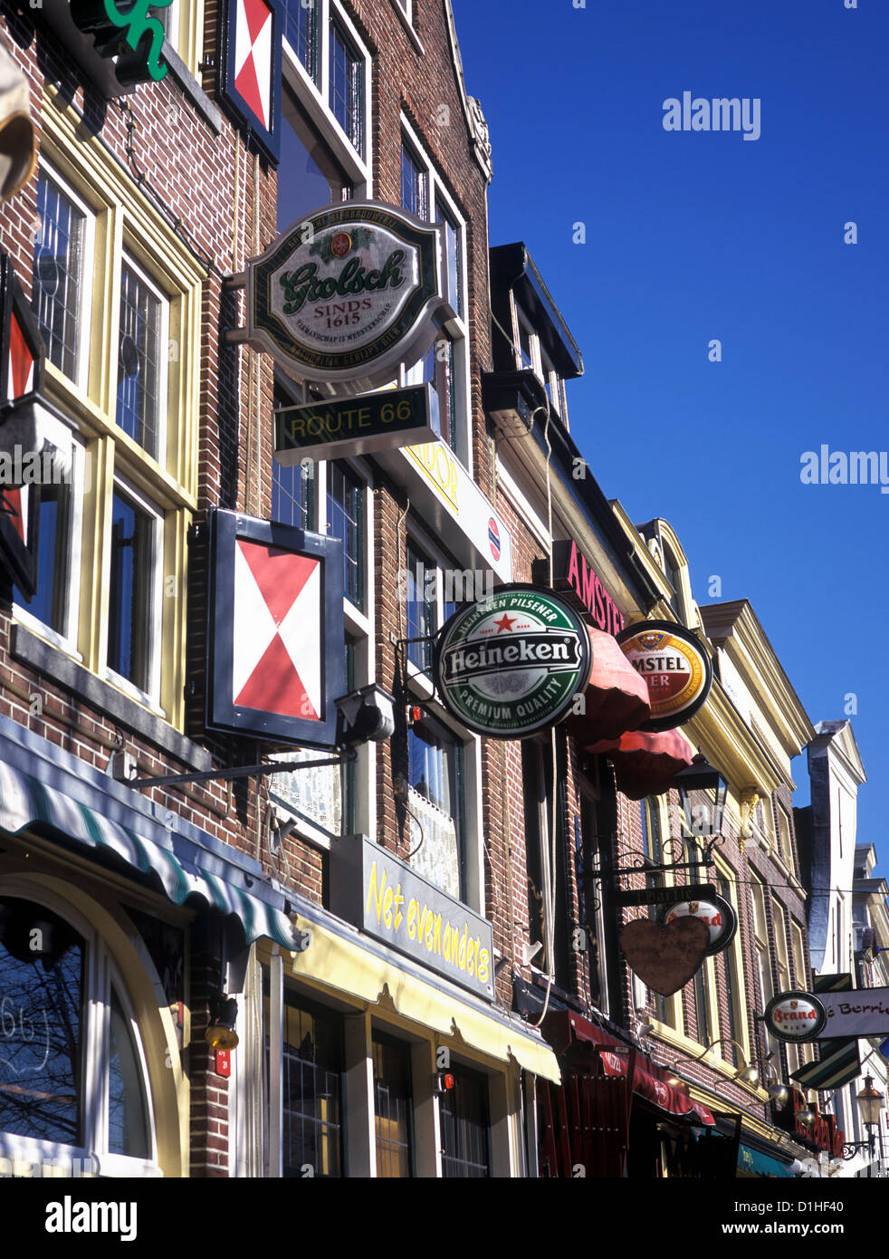 Beer signs hi-res stock photography and images - Alamy