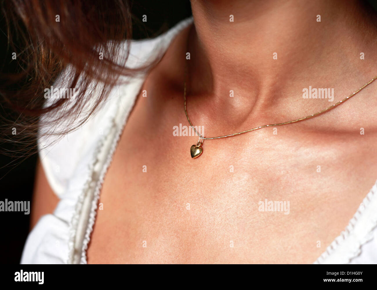 Gold body chain hi-res stock photography and images - Alamy