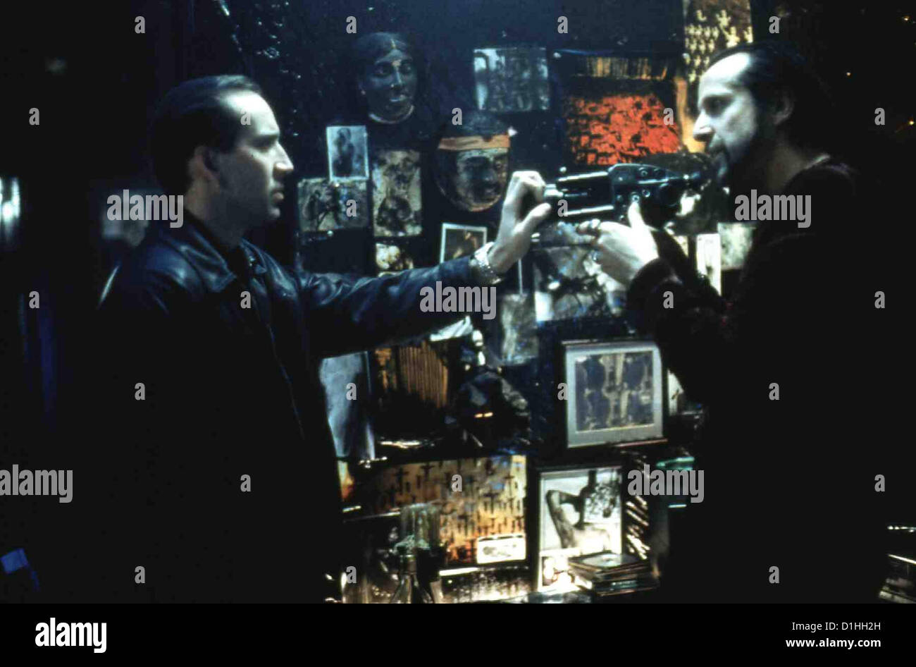 8mm - Acht Millimeter 8mm Tom Welles (Nicolas Cage), Dino Velvet (Peter ...