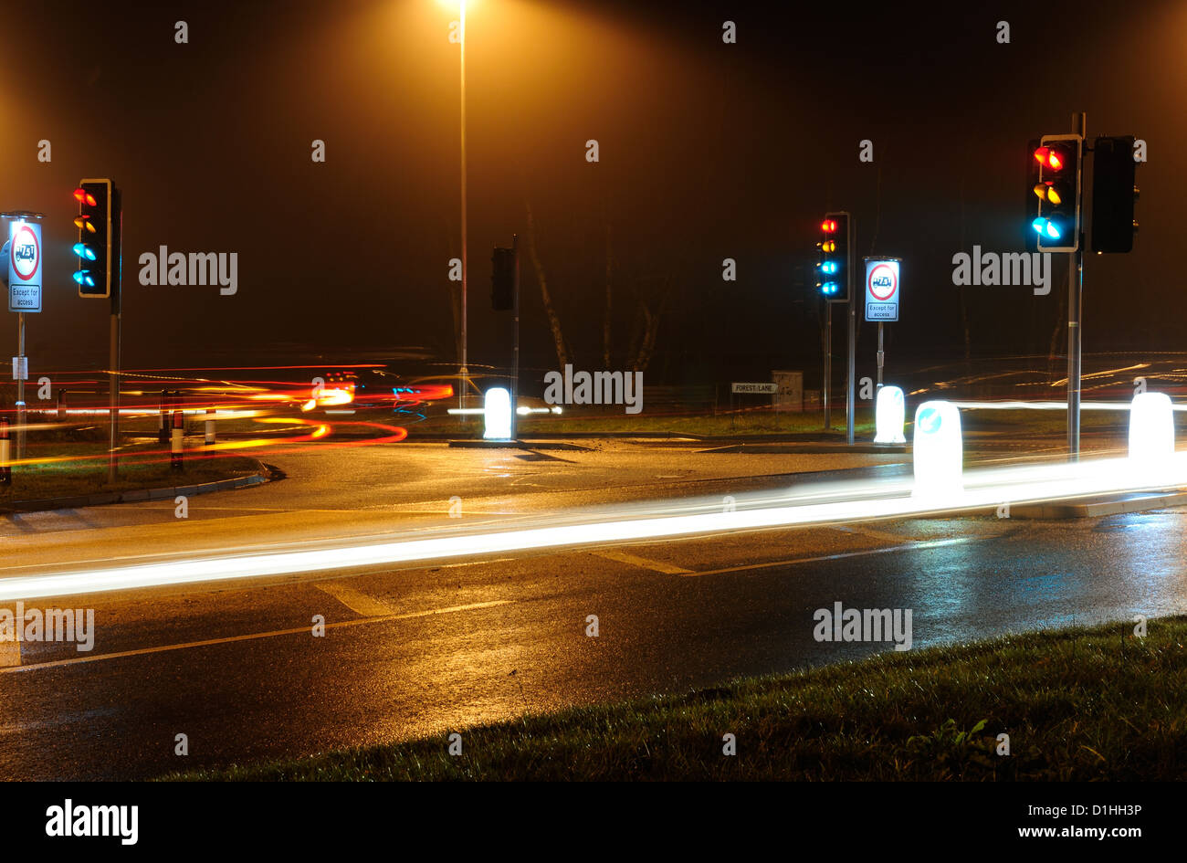 Road junction uk movement traffic hi-res stock photography and images ...
