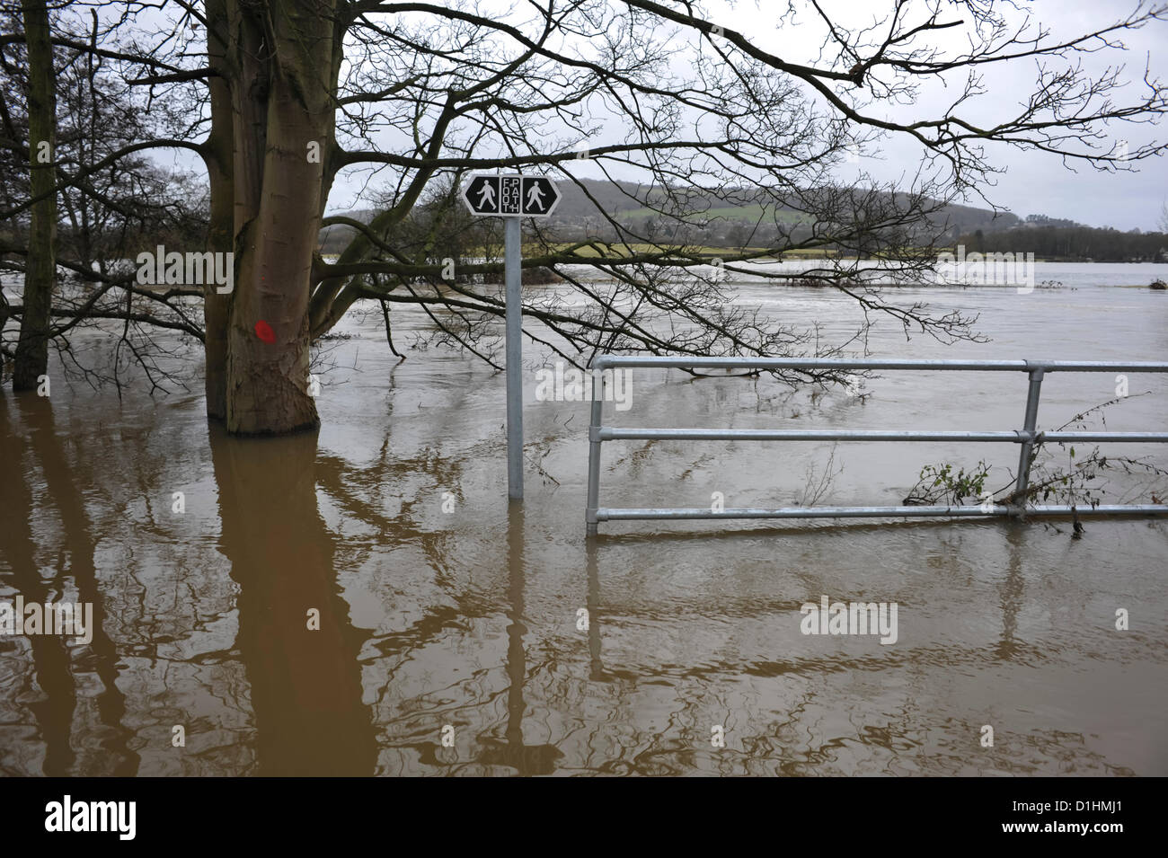 Batheaston,UK. 23rd Dec, 2012. Flooding of the River Avon at Batheaston ...