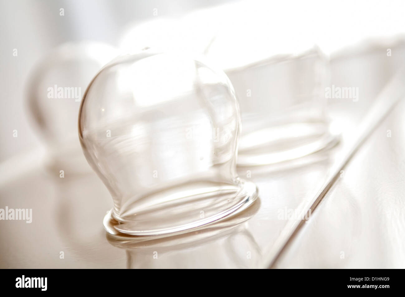 Cupping massage china hi-res stock photography and images - Alamy