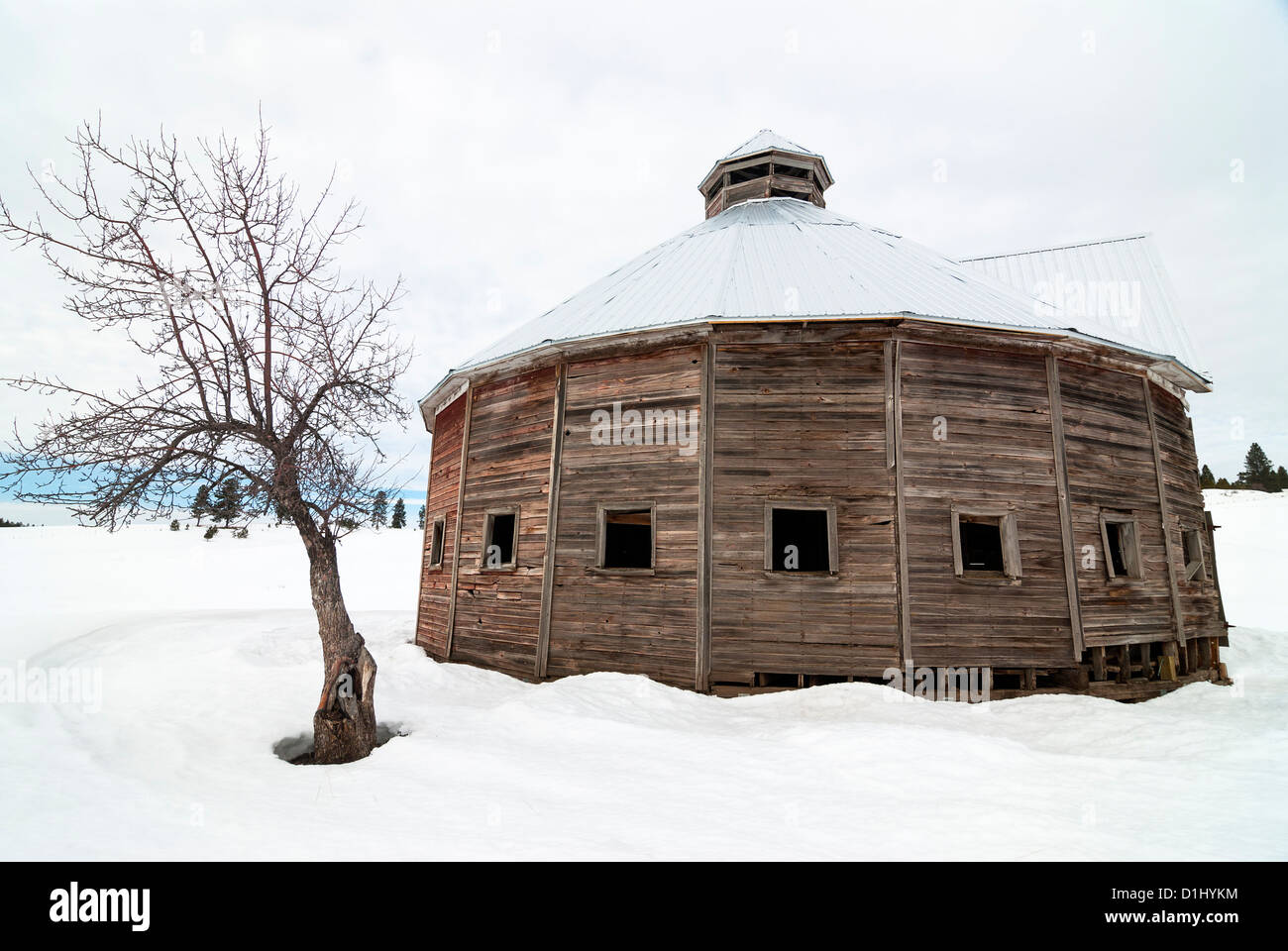 Round barn in winter, Northeast Oregon Stock Photo - Alamy
