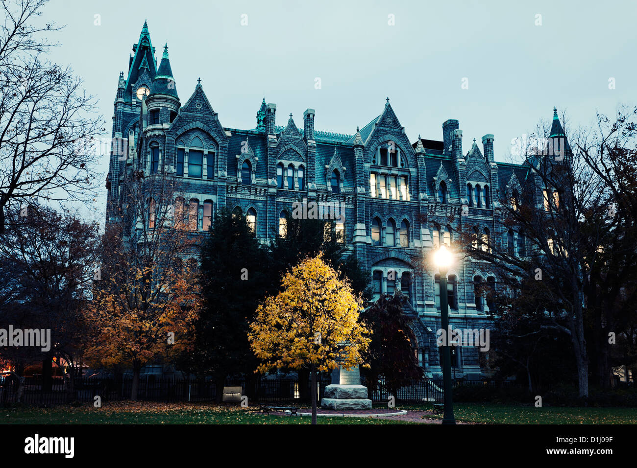 Richmond city hall hi-res stock photography and images - Alamy
