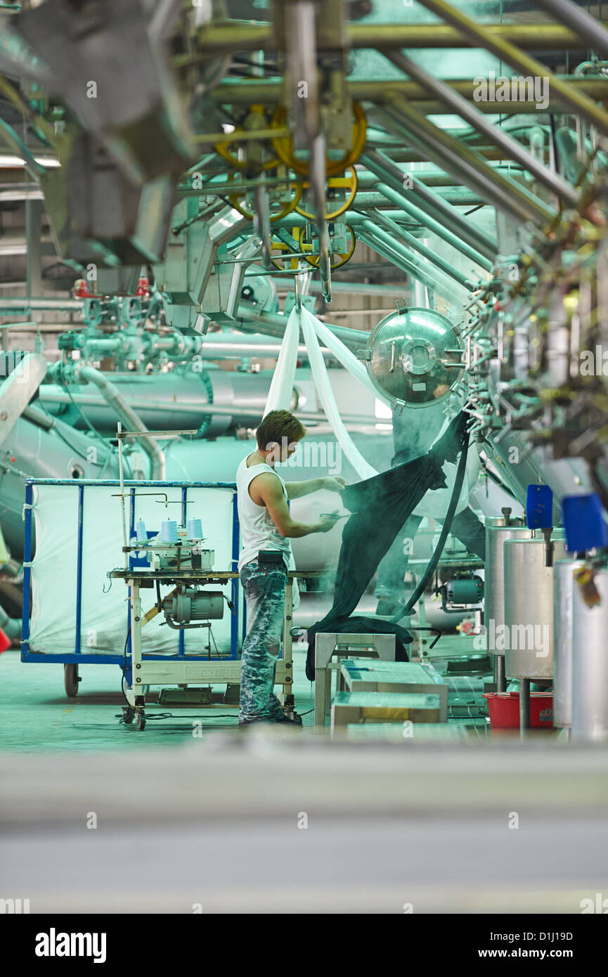 Agitating laboratory hi-res stock photography and images - Alamy