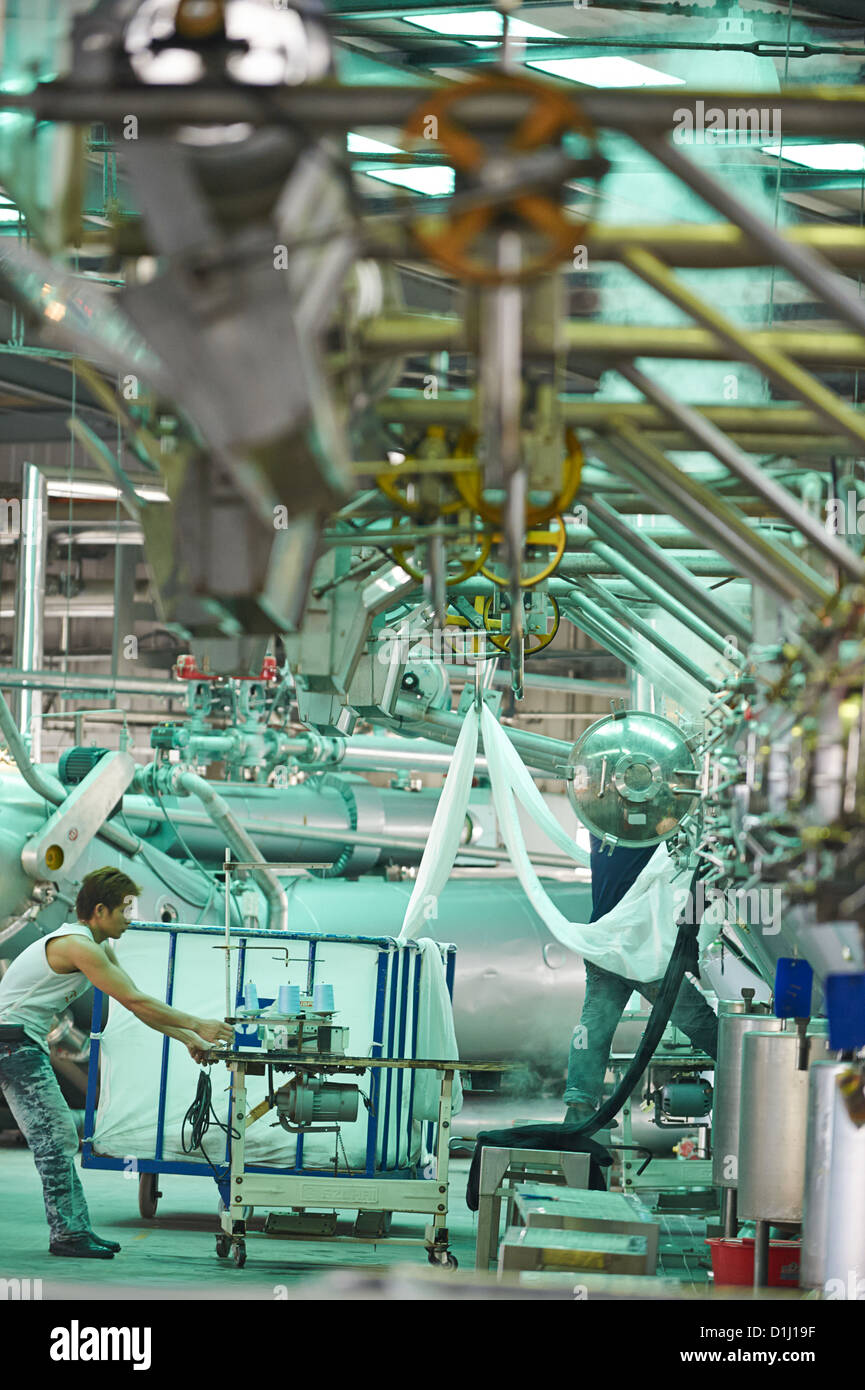 Agitating laboratory hi-res stock photography and images - Alamy