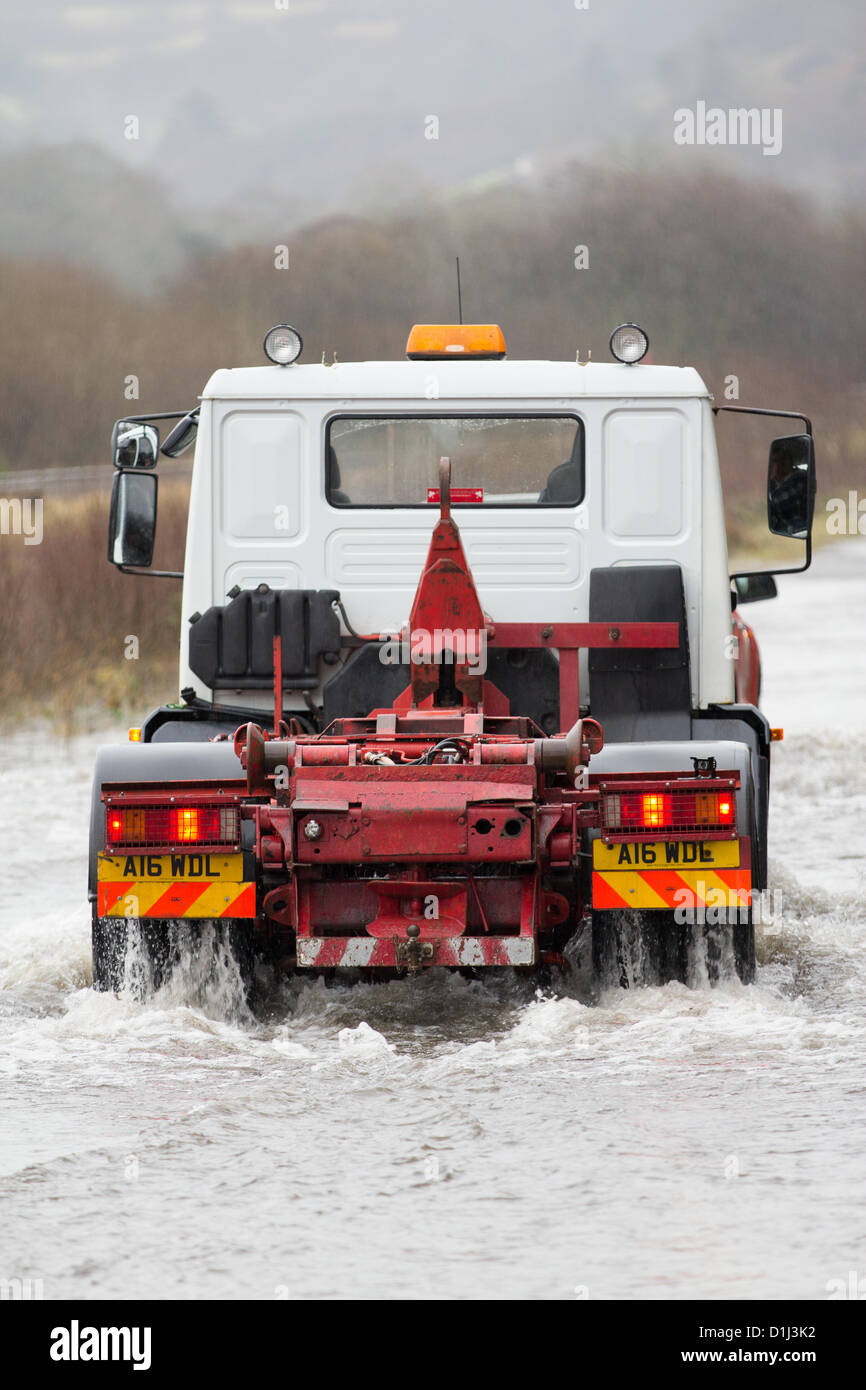 Flood warning road signs hi-res stock photography and images - Alamy