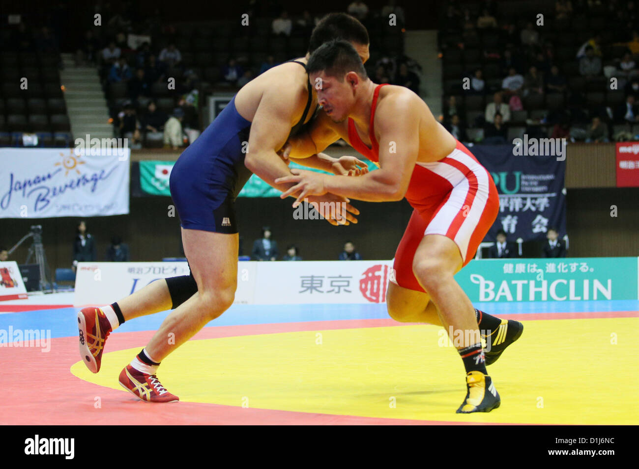 (L to R) Akira Osaka, Norikatsu Saikawa, December 22, 2012 - Wrestling ...