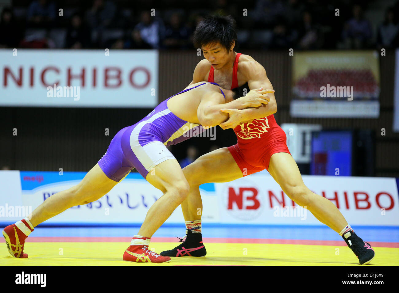 (L to R) Tomotsugu Ishida, Takahiro Inoue, December 23, 2012 ...