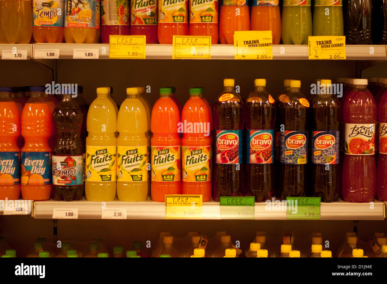 Soft drinks supermarket hi-res stock photography and images - Alamy