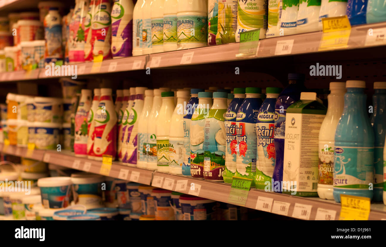 Dairy aisle hi-res stock photography and images - Alamy