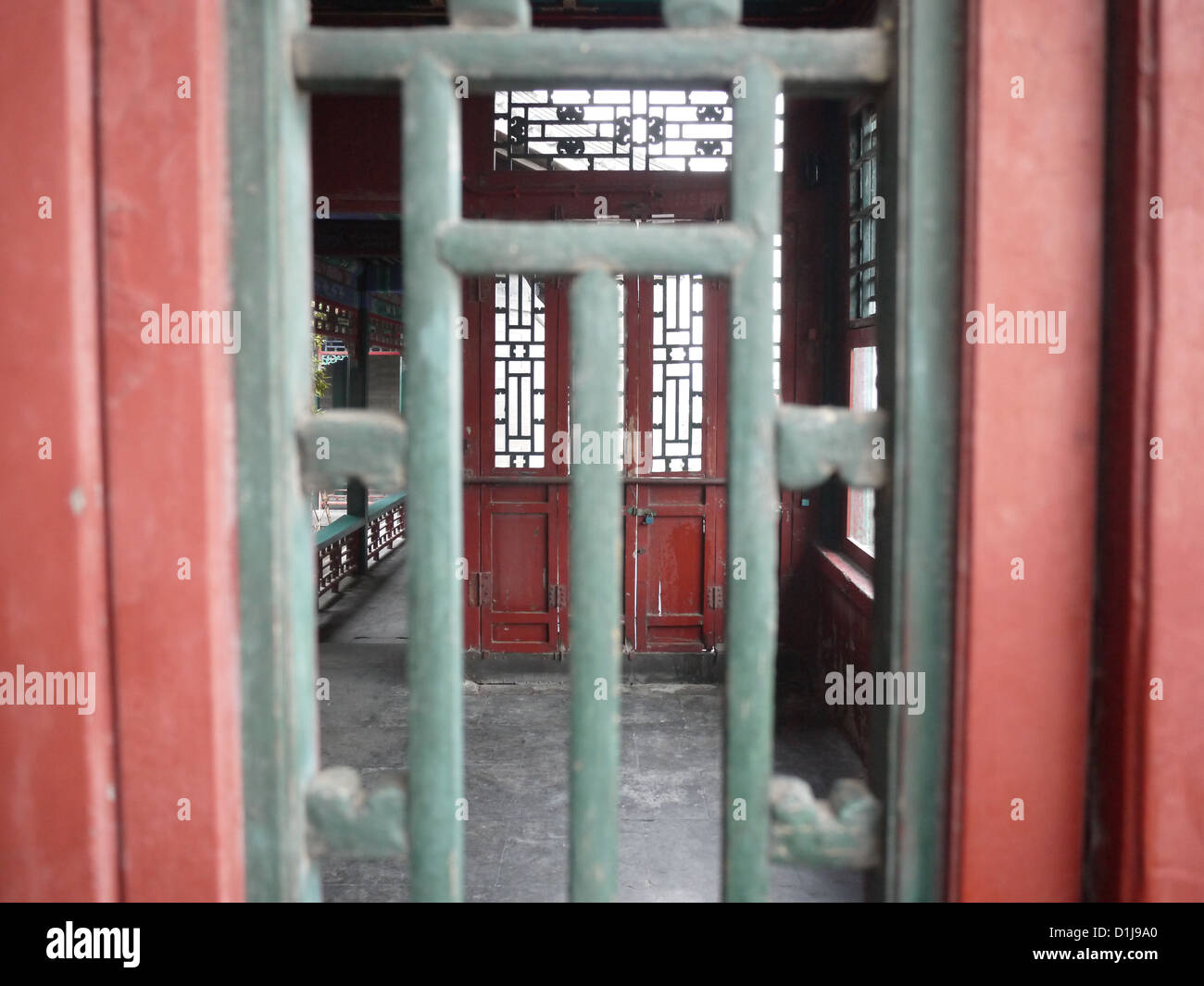 ancient chinese window old Stock Photo - Alamy