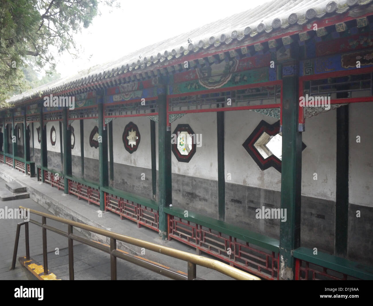 ancient chinese long corridor Stock Photo - Alamy