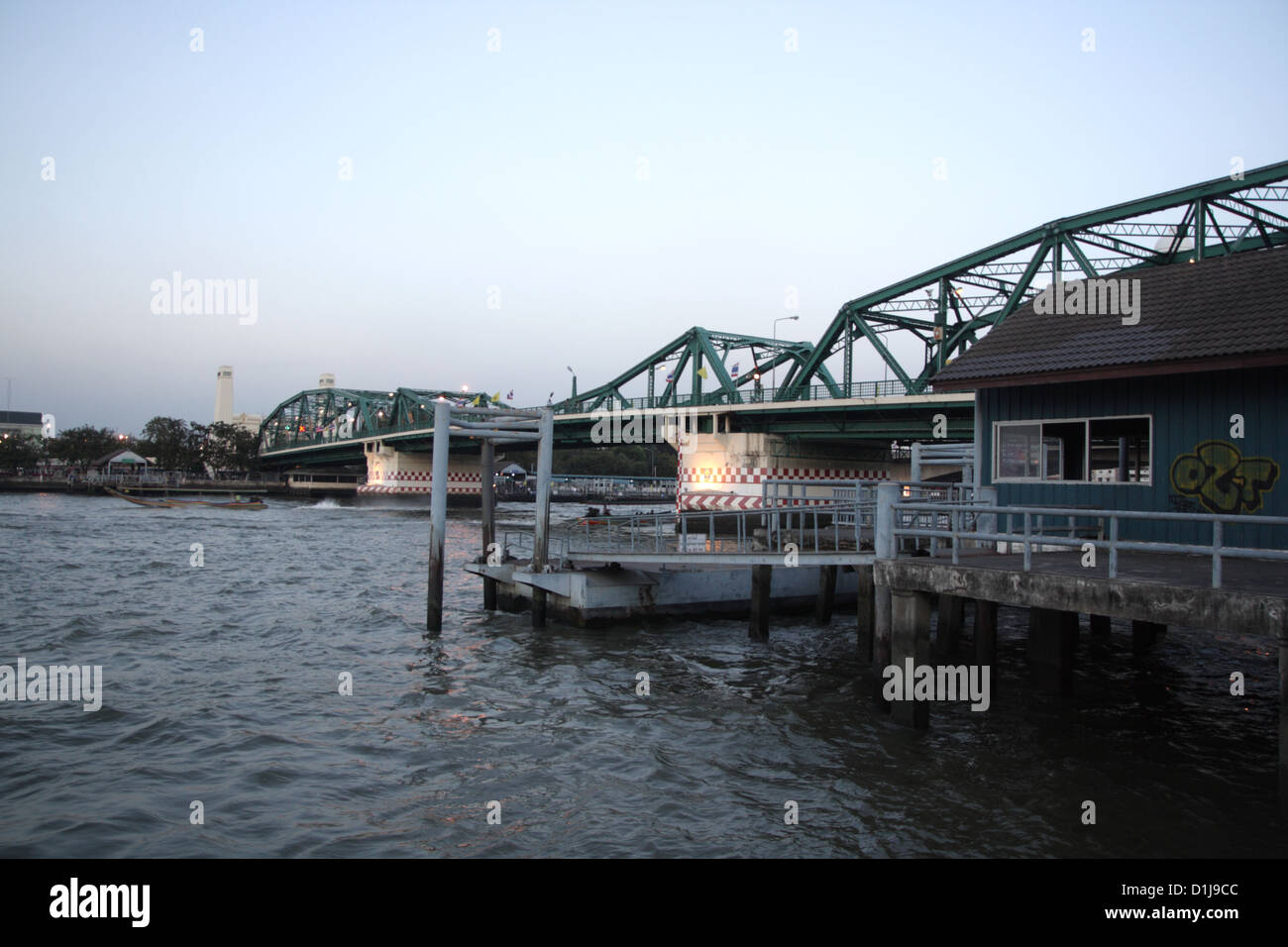 Phra Buddha Yodfa Memorial Bridge in Bangkok , Thailand Stock Photo - Alamy