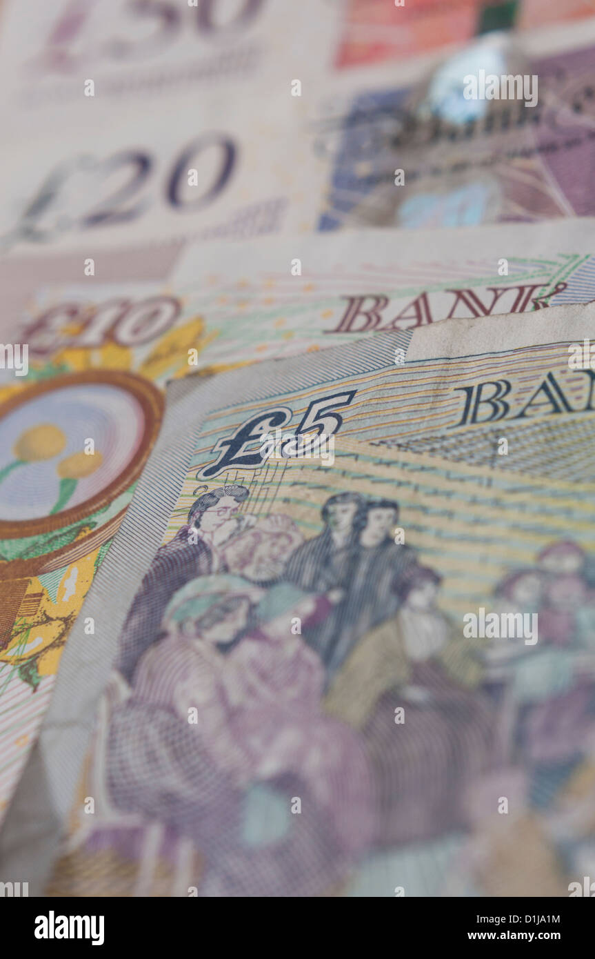 Sterling bank notes hi-res stock photography and images - Alamy